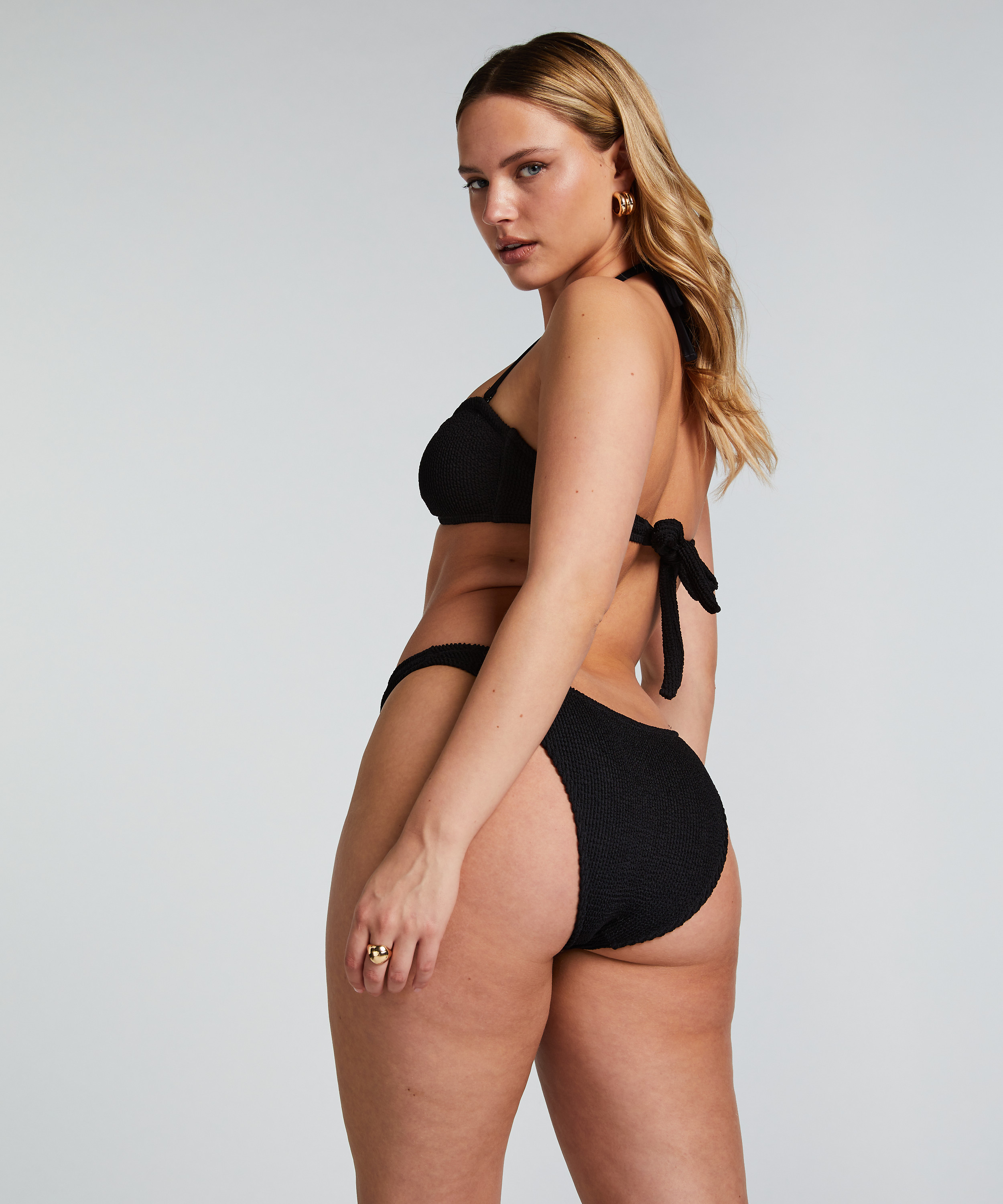 Bikini Slip mit hohem Beinausschnitt Crinkle für 10€ - Alle Bademode - Hunkemöller